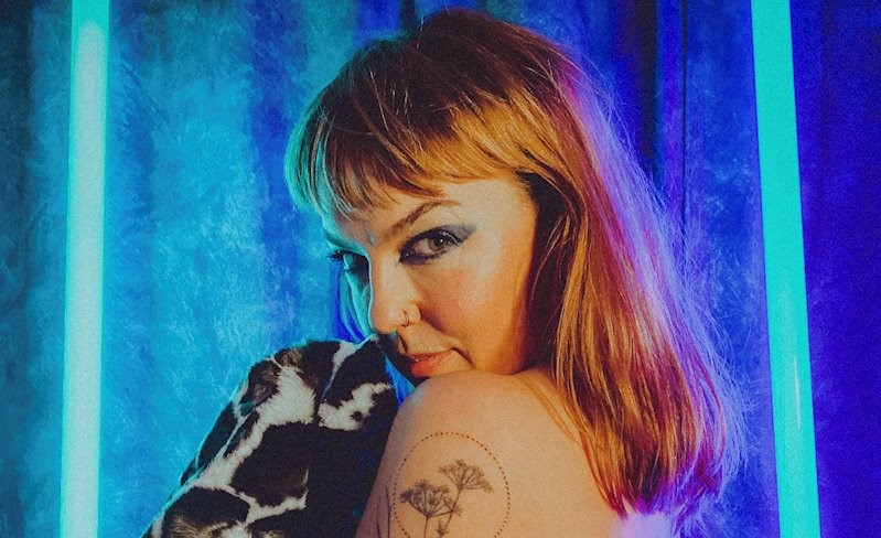 Verity White releases the first single ‘Just Try It’ – Metal Planet Music